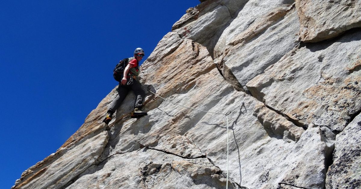 Level 3 - Technical summer Alpine Rock Climbing - Guided Course | ISM